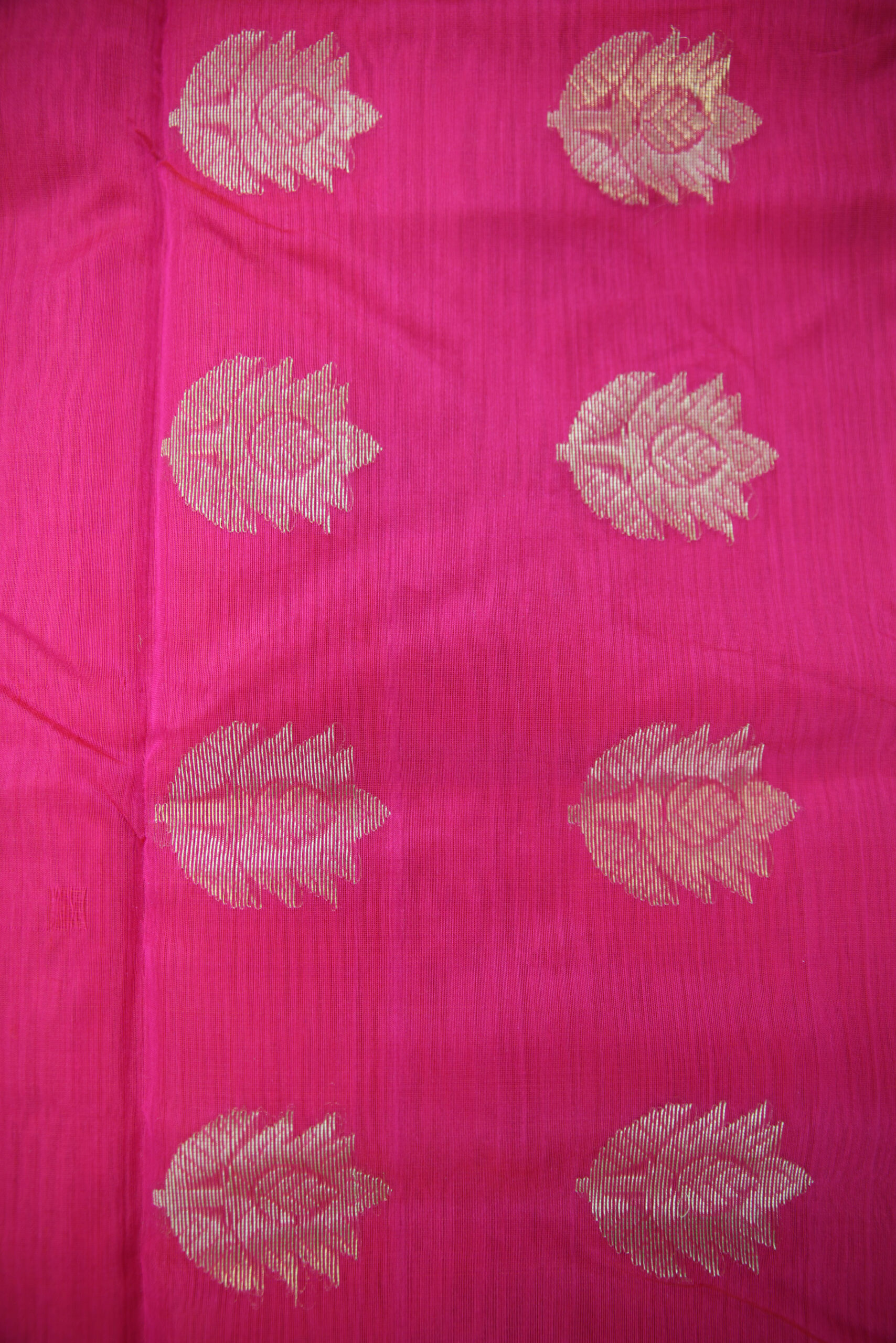 Chanderi Pallu Butta (Mercerized Silk) – Dark Pink with Golden Big ...
